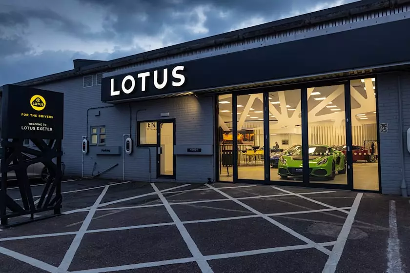 Οι εκθεσιακές αίθουσες Lotus πρόκειται να γίνουν πολύ πιο φανταχτερές 344580_1