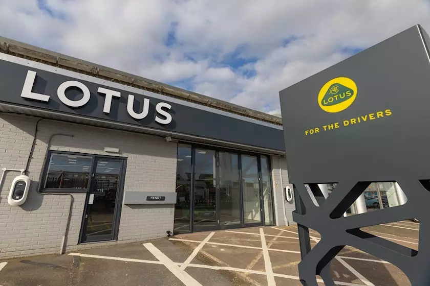 Les sales d'exposicions Lotus estan a punt de ser molt més elegants 344580_2