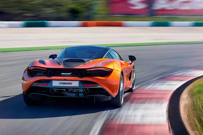 2017-2020 McLaren 720S રીઅર વ્યુ ડ્રાઇવિંગ