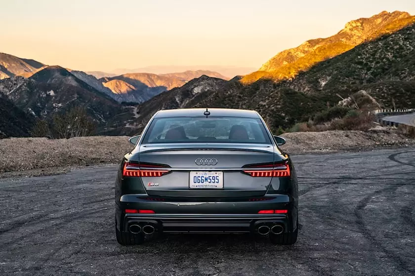 2020-2022 Audi S6 ကို ပြန်ကြည့်ရန်