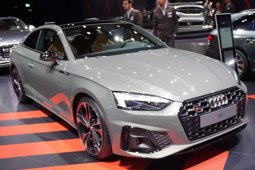 2020 Audi A5 සහ S5 සාධනීය කූපේ තවමත් වැදගත් වේ 34504_1