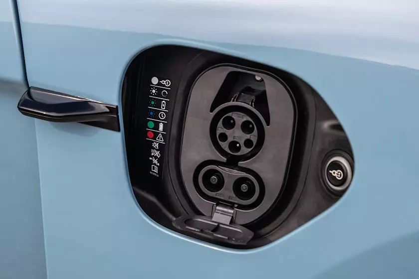 2020-2022 Porsche Taycan 4S Charge Port