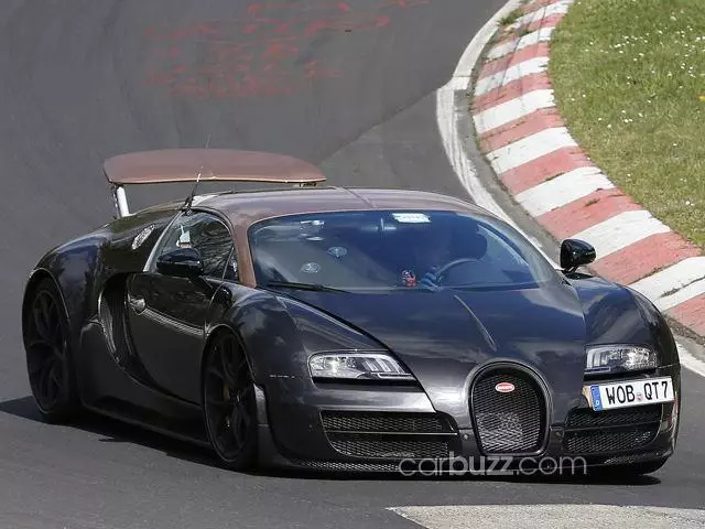 Amptelik Amptelik: Die Bugatti Chiron sal 'n opwindende baster wees 34542_1