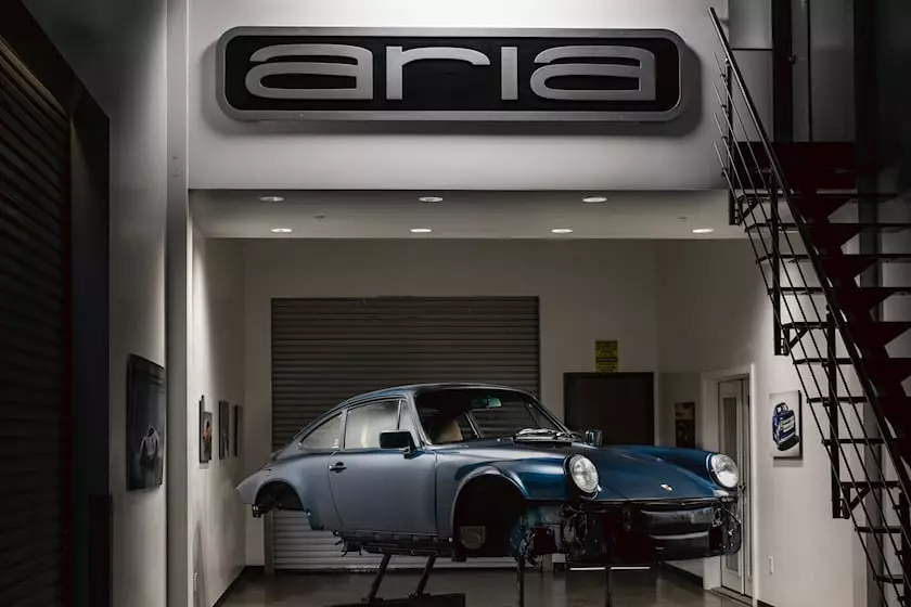 Restomod Electric Porsche 911s Dhawaan Ayaa Lagu Dhisi Doonaa Dalka Mareykanka 346000_6