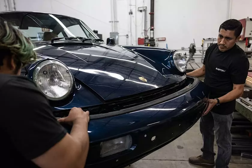 Restomod Electric Porsche 911s Dhawaan Ayaa Lagu Dhisi Doonaa Dalka Mareykanka 346000_7