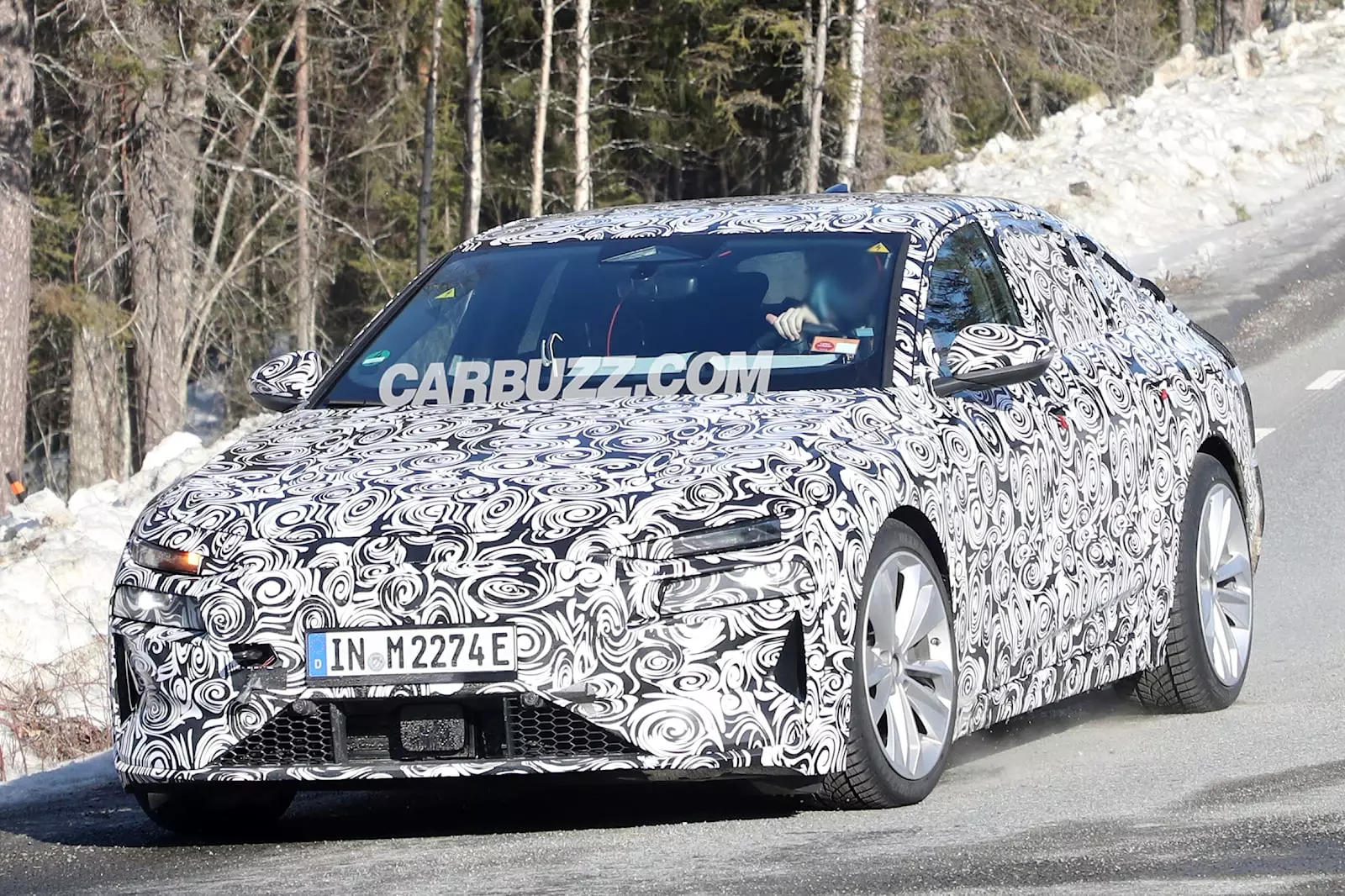 Audi A6 e-tron de camuflaxe chegará moi pronto