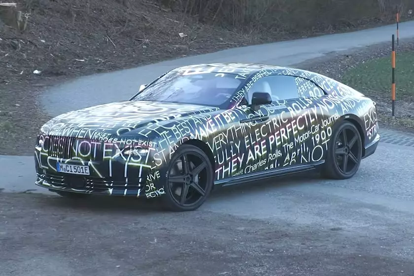 Elektrický Rolls-Royce Spectre je při pohybu děsivě tichý 3469_7