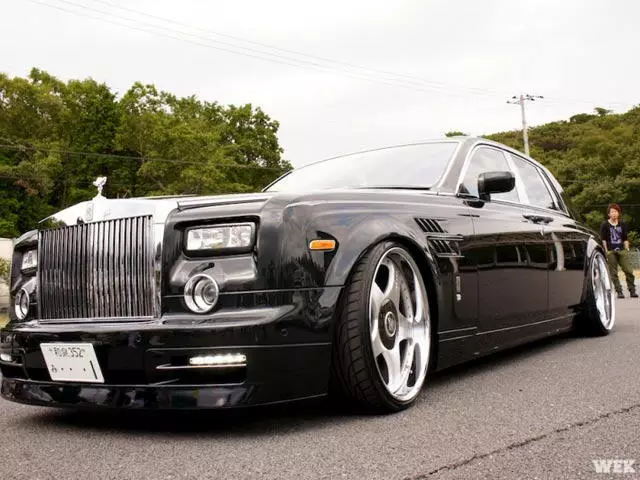 Junction Produce Yapita Juu Zaidi kwenye Rolls-Royce Phantom 34719_1