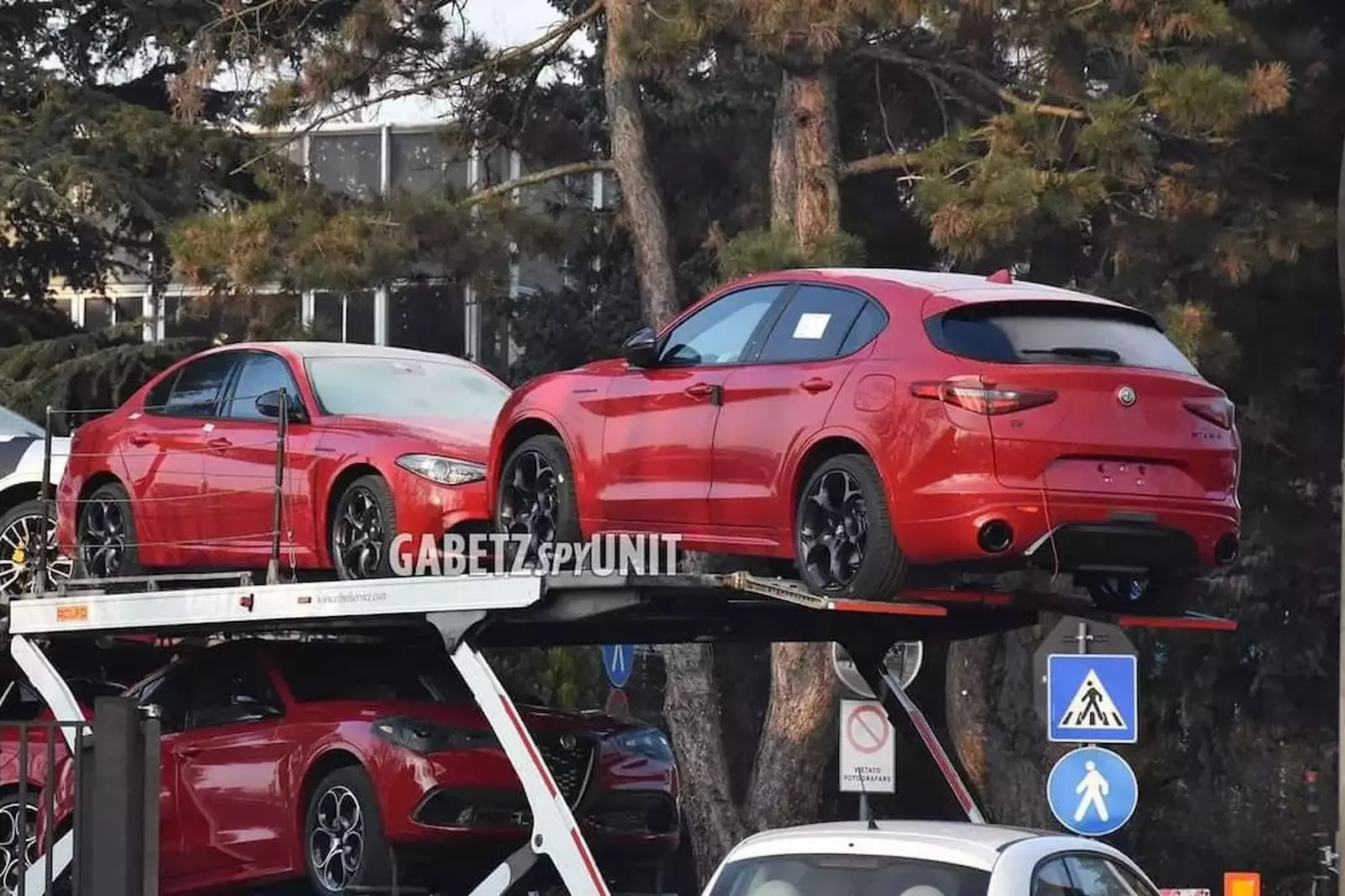 Os novos xemelgos Giulia e Stelvio de Alfa Romeo espían