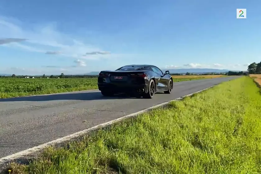 Este cara pagou US $ 280.000 por um C8 Corvette Stingray 35046_4