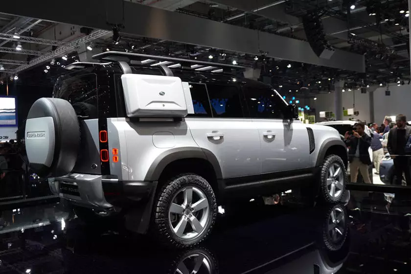 Сіздің арманыңыздағы Land Rover Defender-ді салуға сағаттарыңызды жұмсаңыз 35259_7