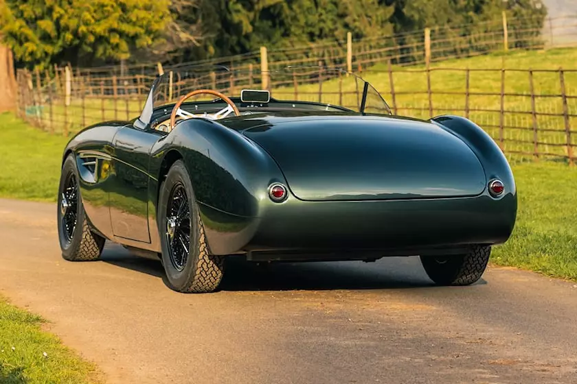 Ní Dhéanfar ach 25 Sampla den Restomod Gorgeous Austin Healey Seo 353644_4