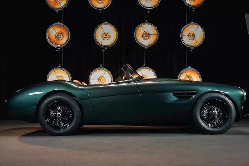 Bare 25 eksempler på denne nydelige Austin Healey Restomod vil noen gang bli laget 353644_7