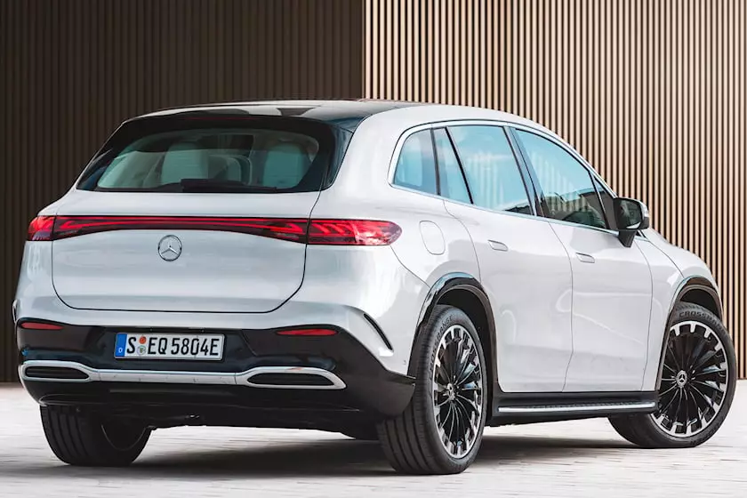 Mercedes-Benz EQS SUV arrive avec beaucoup de technologie et beaucoup de luxe 354327_2