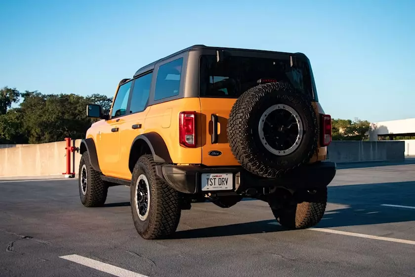 2021-2022 Ford Bronco Skats no aizmugures leņķī