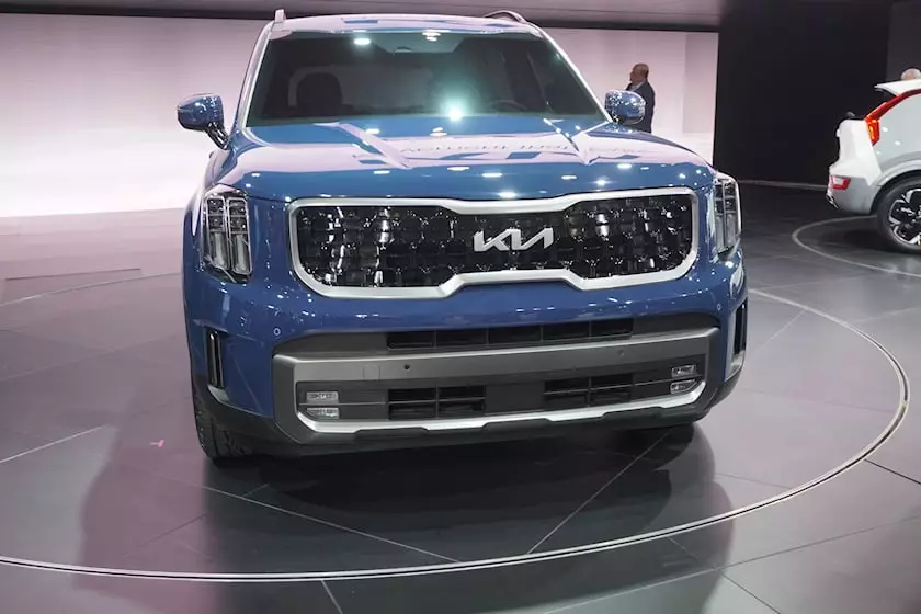 Հզոր Նոր Kia Telluride-ը կստիպի ձեզ երկու անգամ մտածել գերմաներեն գնելու մասին 354342_5