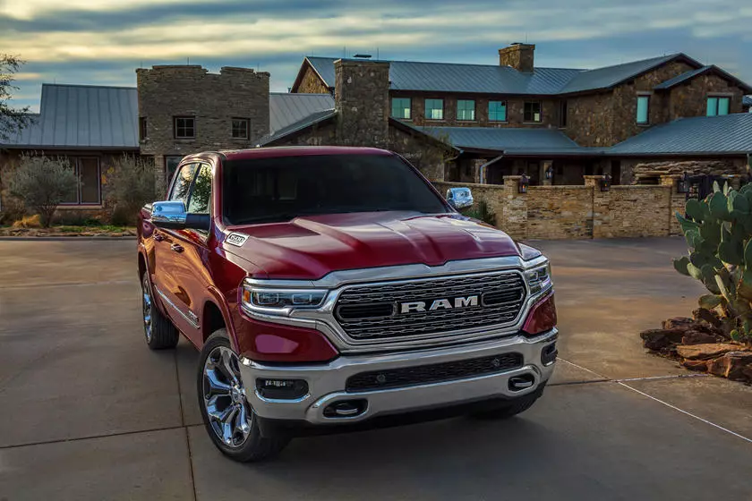 2019-2021 Ram 1500 ទិដ្ឋភាពមុំខាងមុខ