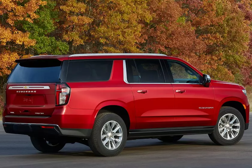 2021-2022 Chevrolet Suburban Visione posteriore