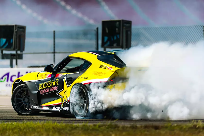 Toyota GR Supra przekształciła się w szalony samochód do driftu o mocy 1030 KM 35659_4