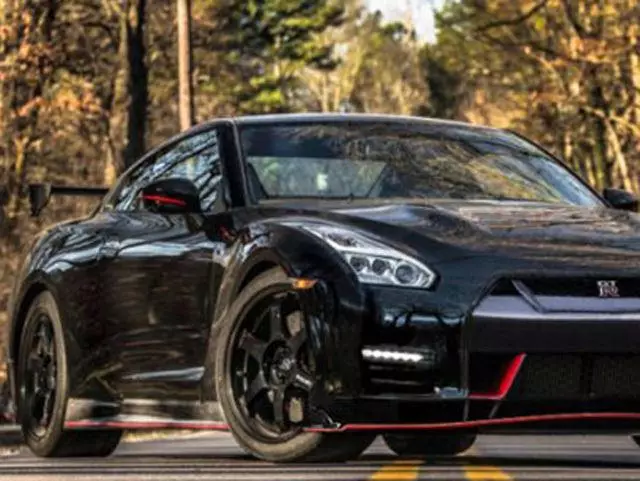 Это обновленный Nissan GT-R 2017 года? 35772_1