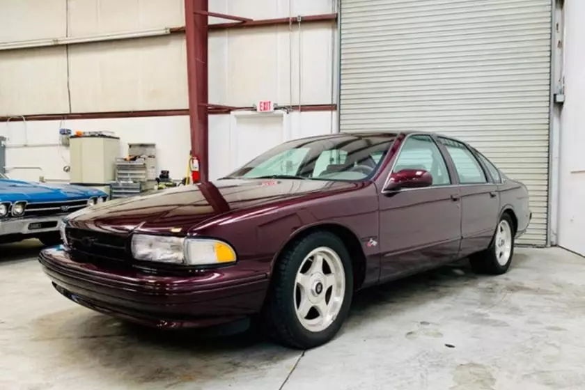 93 жастағы қария соңғы рет Chevy Impala сатып алды 35782_4