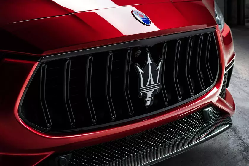 Maserati Ghibli Trofeo in Quattroporte Trofeo prihajata kot super limuzina s 580 KM 35861_19