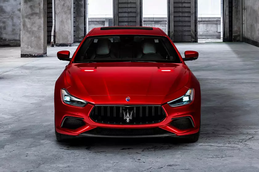 Maserati Ghibli Trofeo болон Quattroporte Trofeo нь 580 морины хүчтэй супер седан болж ирлээ. 35861_3