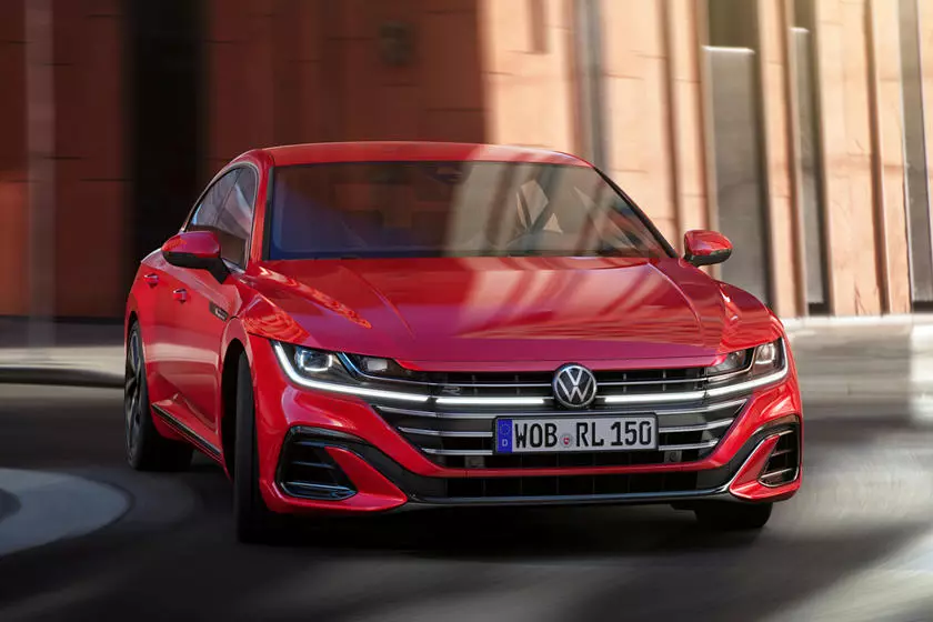 2021 წლის Volkswagen Arteon-ის პირველი იერის მიმოხილვა: უფრო გლუვი, ვიდრე ოდესმე 35904_14