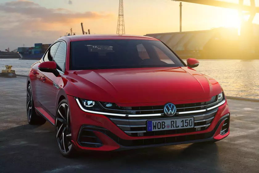 2021 წლის Volkswagen Arteon-ის პირველი იერის მიმოხილვა: უფრო გლუვი, ვიდრე ოდესმე 35904_17