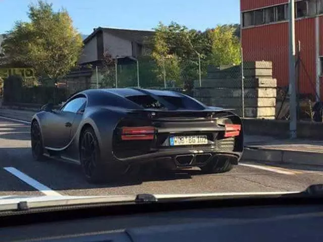 Sa a se pi bon gade ou ankò nan Bugatti Chiron la 35943_1