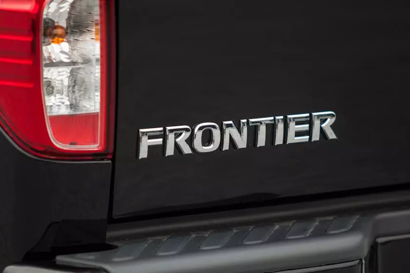 2012–2019 Nissan Frontier-Abzeichen