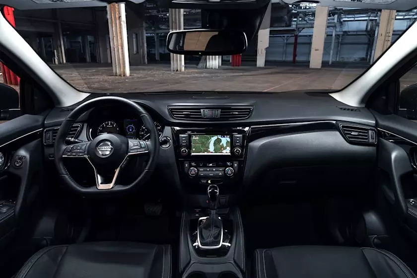 2020 - 2021 Nissan Rogue Sport Dashboard