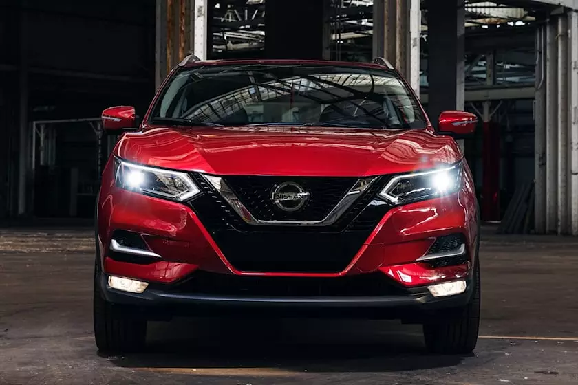 ປີ 2020 - 2021 Nissan Rogue Sport Front View