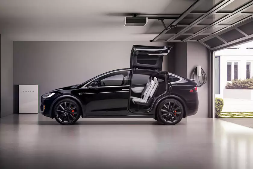 Vista lateral do Tesla Model X 2016-2020