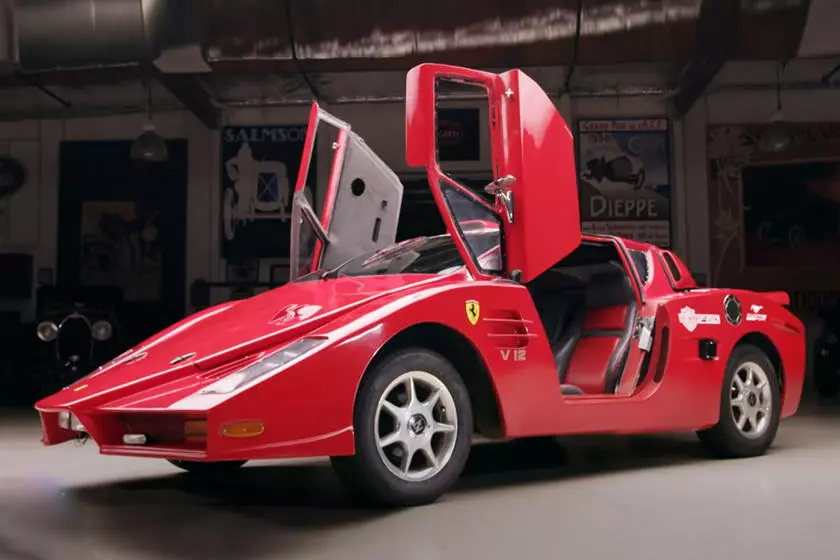 Jay Leno Drive A Fake Ferrari Enzo જુઓ 36051_1