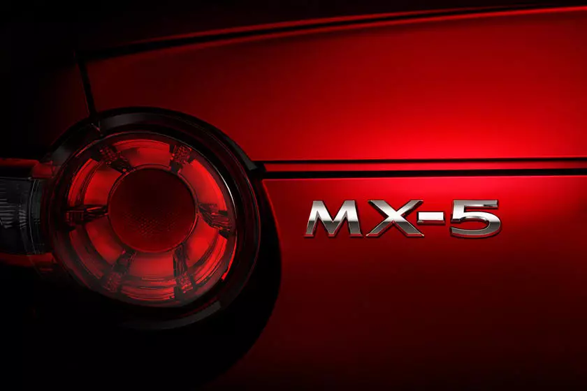 2020 Mazda MX-5 Miata yangi xususiyatlar bilan birga keladi 36085_2