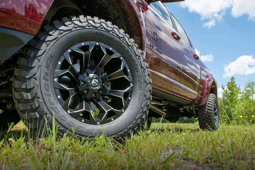 Ram 2500 'Black Widow Edition' Nyaéta Kasar Pareum Jalan 36123_4