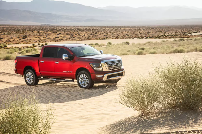 2020 Nissan Titan இப்போது $5,500 விலை உயர்ந்தது 36163_2