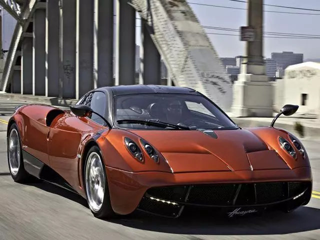 Wat binne Pagani en Koenigsegg fan plan foar 2015? 36172_1