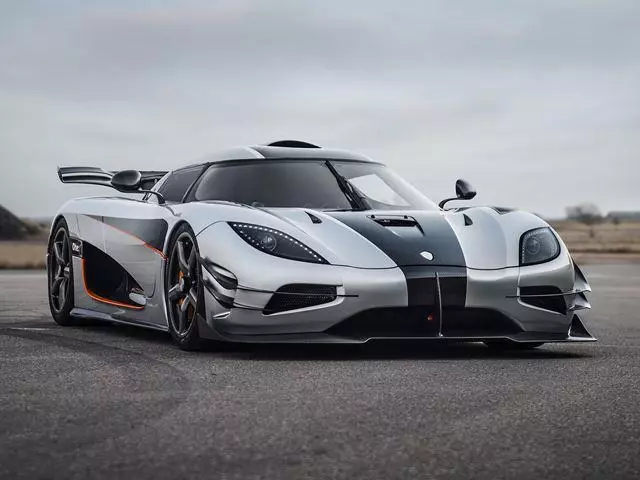 Beth Mae Pagani a Koenigsegg yn ei Gynllunio ar gyfer 2015? 36172_2