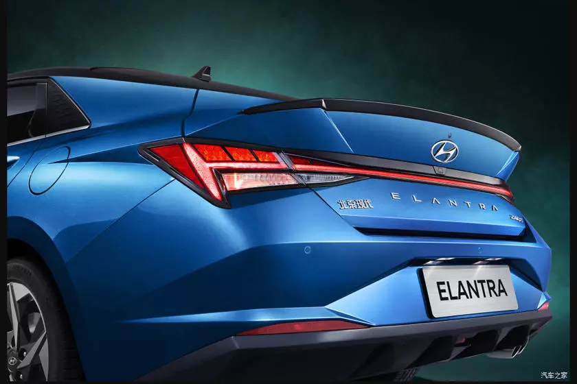 චීනයේ Hyundai Elantra අපට ලැබෙන එකට වඩා හොඳද? 36368_2