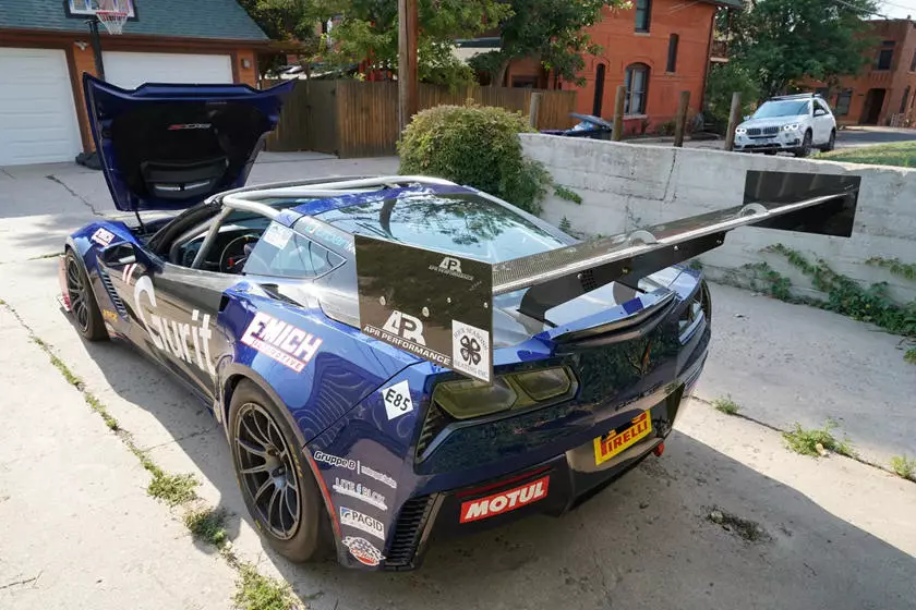 Lahaanshaha Corvette ugu dhaqsaha badan abid si aad u fuulo Pikes Peak 36422_3