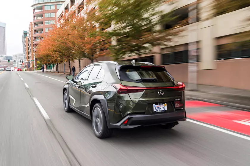 2021 Lexus UX kry 'n prysstoot 36438_2