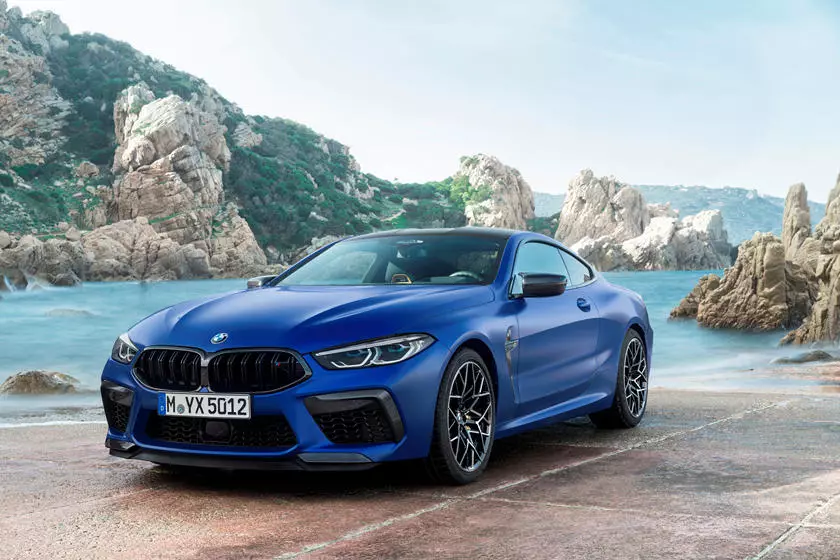 BMW M8 Coupe 2020 Μπροστινή γωνιακή όψη