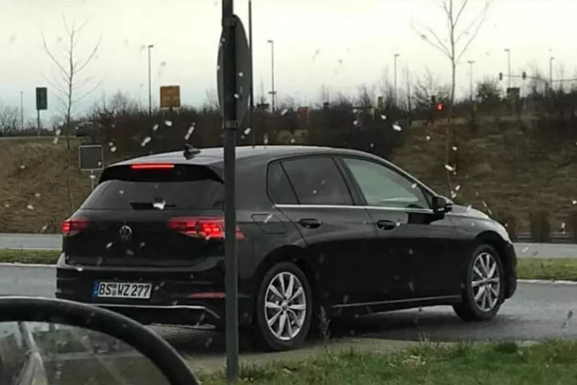 Ho sa na le Tšepo e 'Ngoe e setseng Bakeng sa Volkswagen Golf SportWagen 36482_8