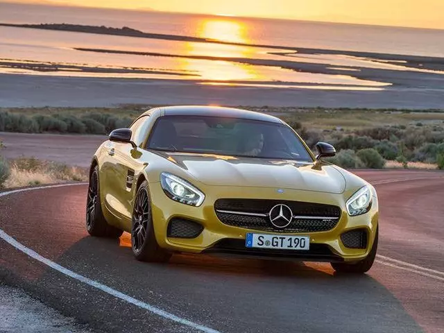 Mercedes-AMG Hardcore GT ilə vaxtını israf edir? 36486_4