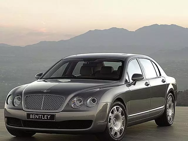 ລາຄາສໍາລັບ Bentley Continental ໄດ້ tanked: ເຂົາເຈົ້າສາມາດໄດ້ຮັບລາຄາຖືກແນວໃດ? 36505_2