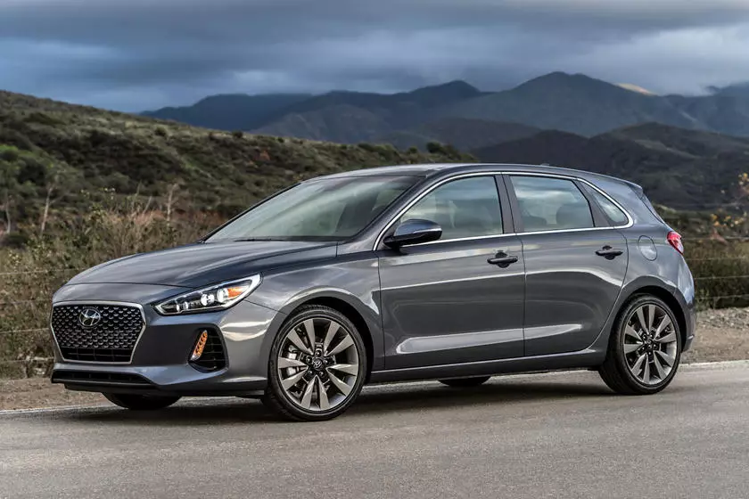 2018-2020 Hyundai Elantra GT Hatchback Side View