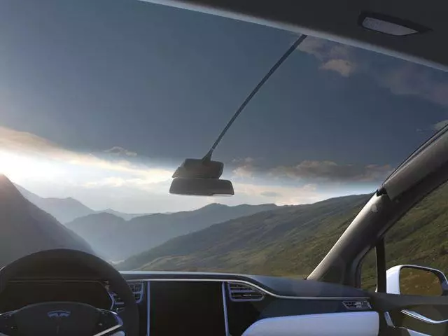 Արդյո՞ք Tesla Model X-ը երբևէ ստեղծված ամենացանկալի ամենագնացն է: 36595_3