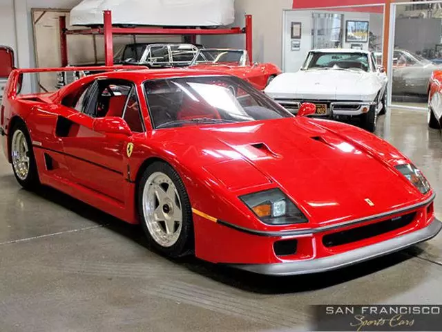 1.49 million dollarlyk “Ferrari F40”, biziň gören “Craigslist” -däki iň geň awtoulag bolup biler 36670_1